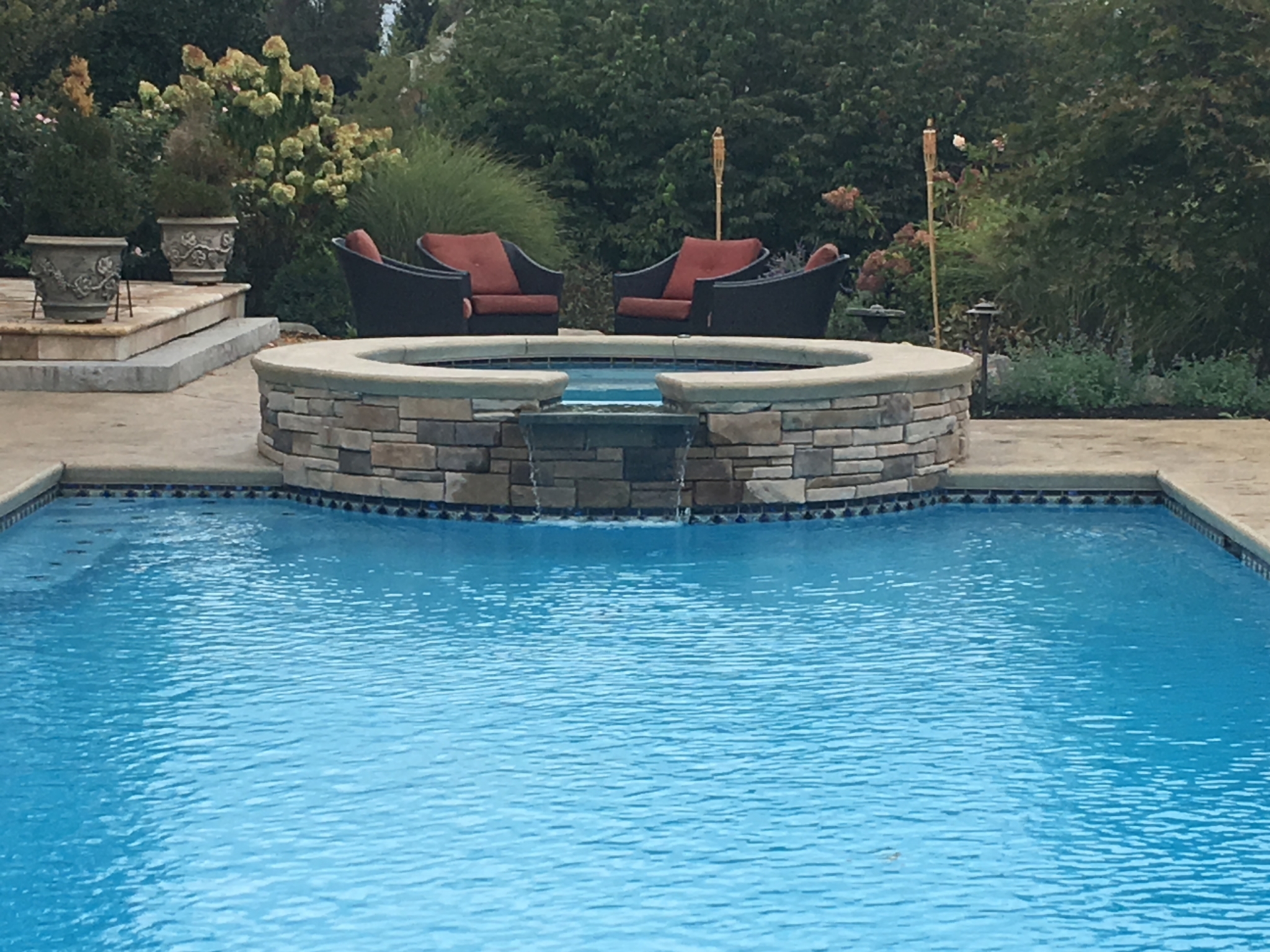 Water Features & Options - B&B Custom Pools